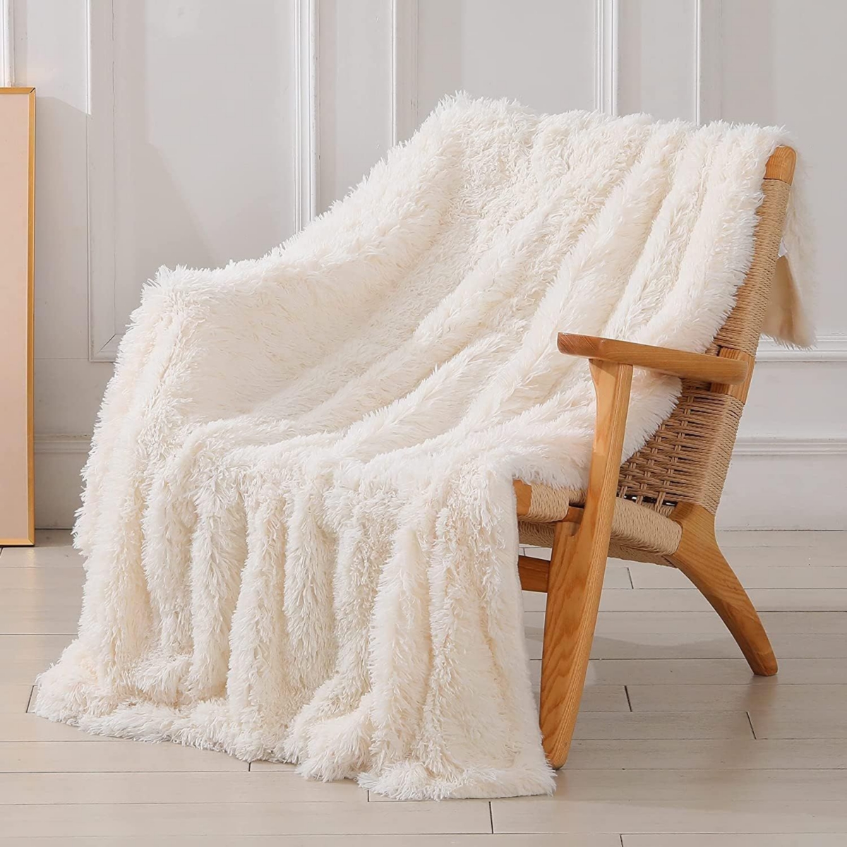 Click here for Kate Aurora Oversized Soft & Plush Throw  50 x 70... prices