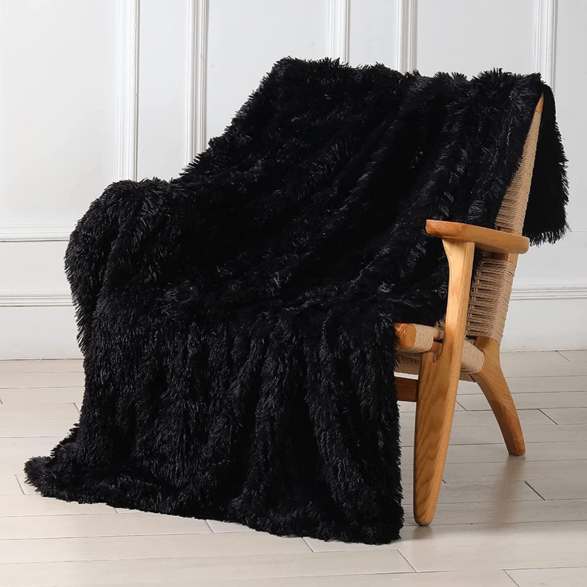 Click here for Kate Aurora Oversized Soft & Plush Throw  50 x 70... prices