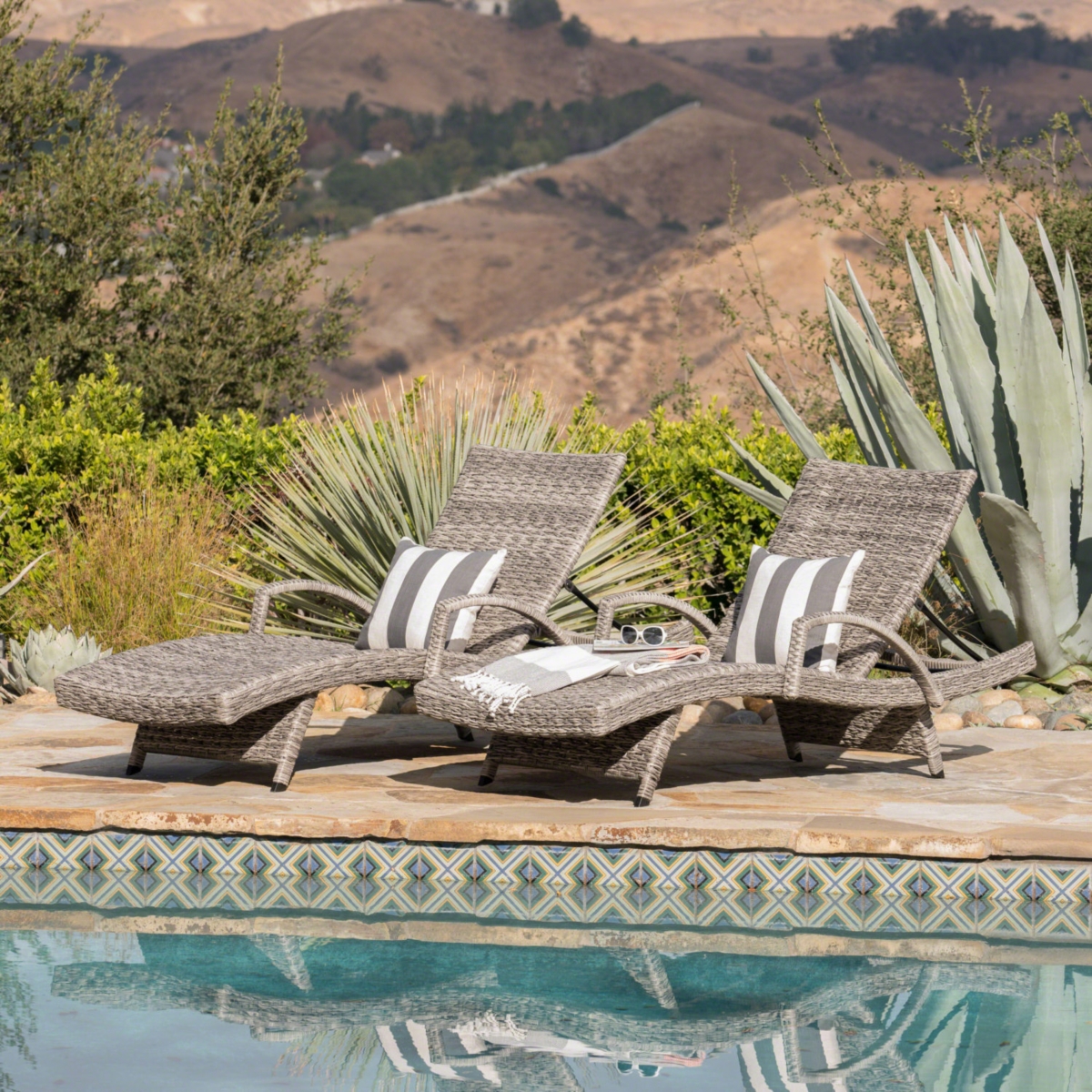 Click here for Streamdale Stylish and Comfortable Wicker Armed Ch... prices