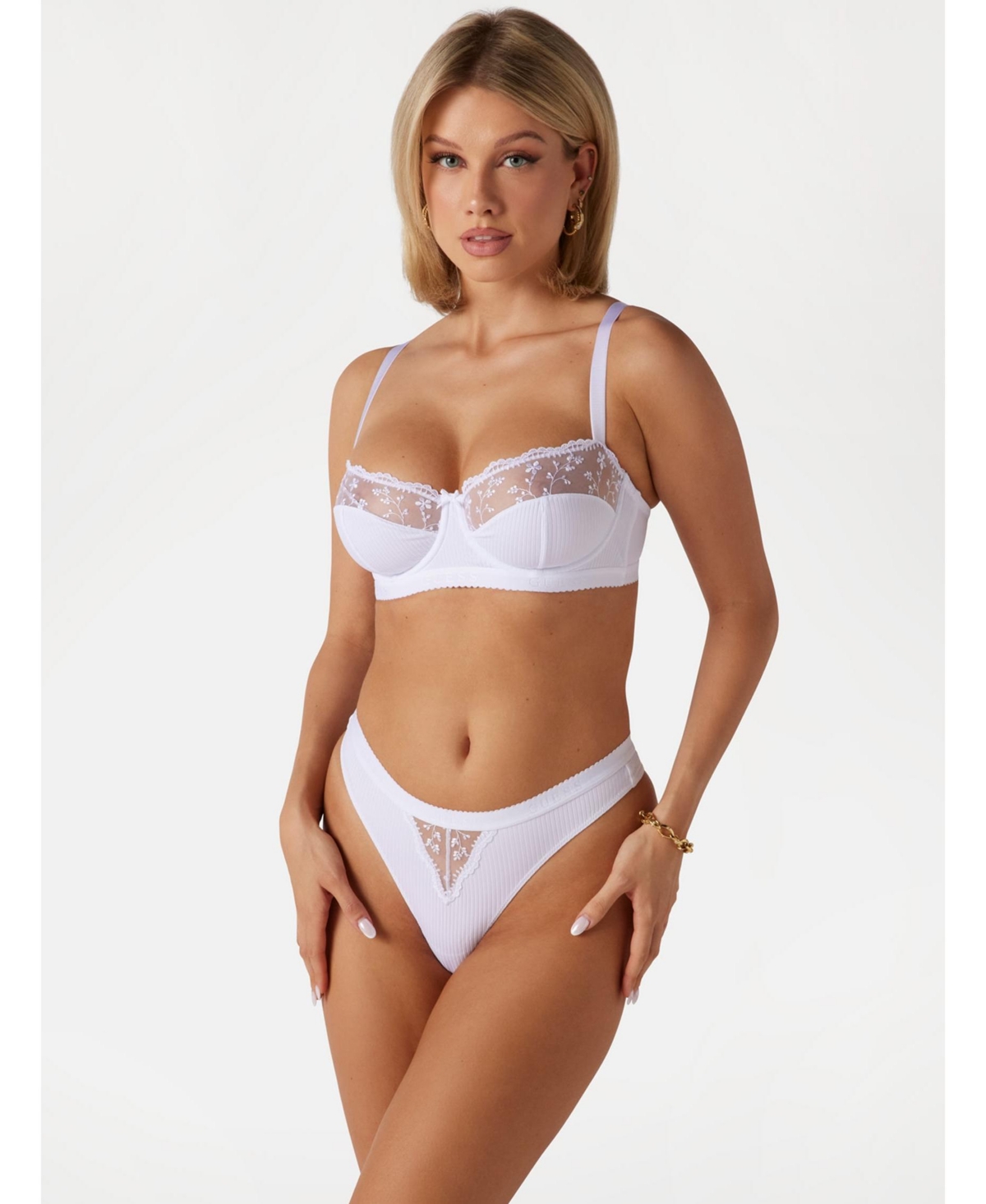 Click here for Guess Womens Livia Thong - Pure white prices