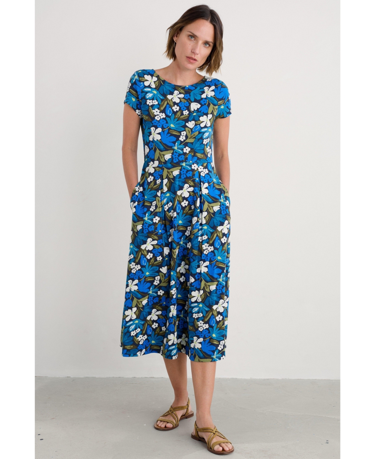 Click here for Seasalt Cornwall Womens Wild Bouquet Dress - Crayo... prices