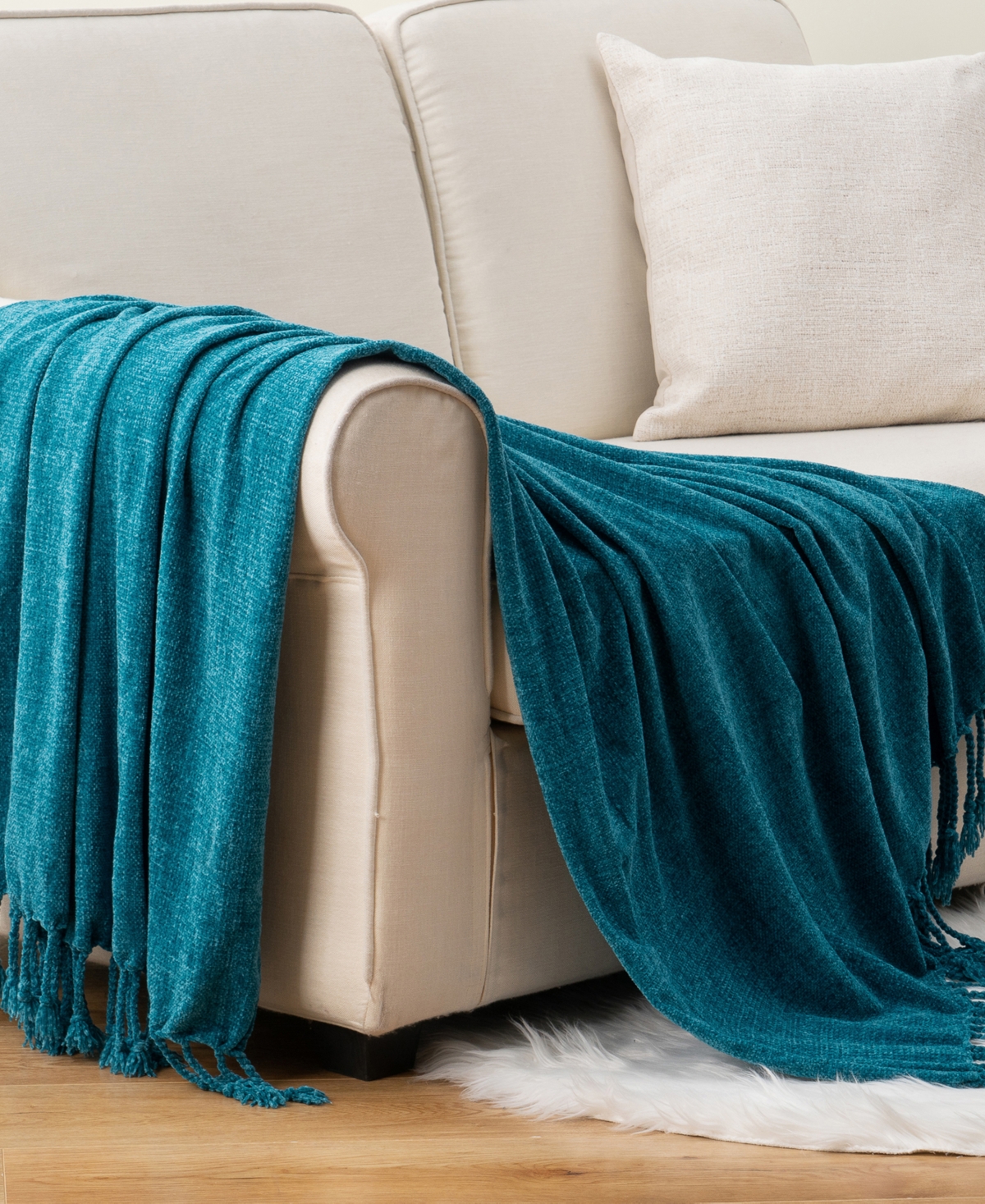 Click here for Battilo Lifestyle Chenille Throw with Fringe Tasse... prices