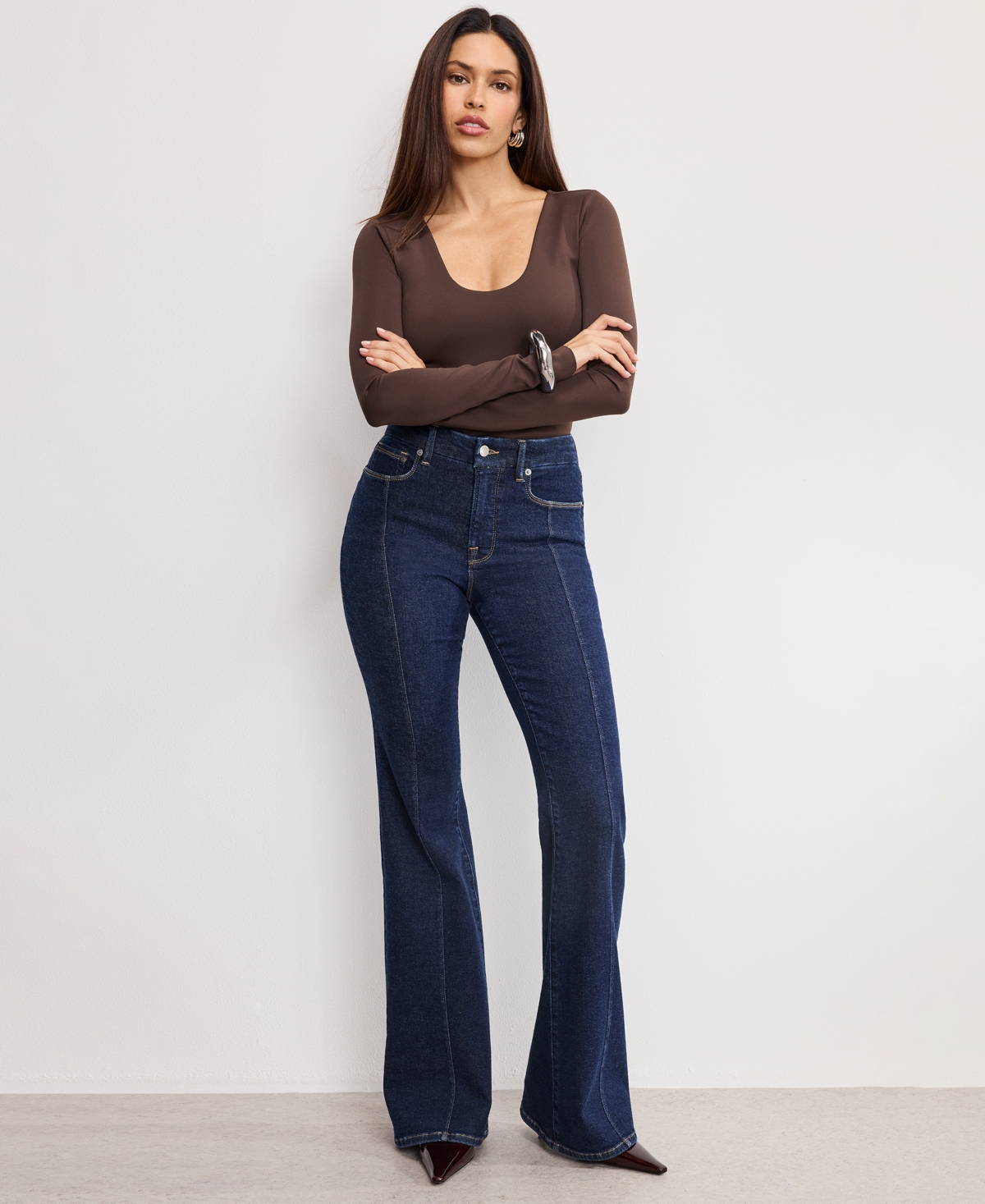 Click here for Good American Womens Flare Jeans - Indigo983 prices