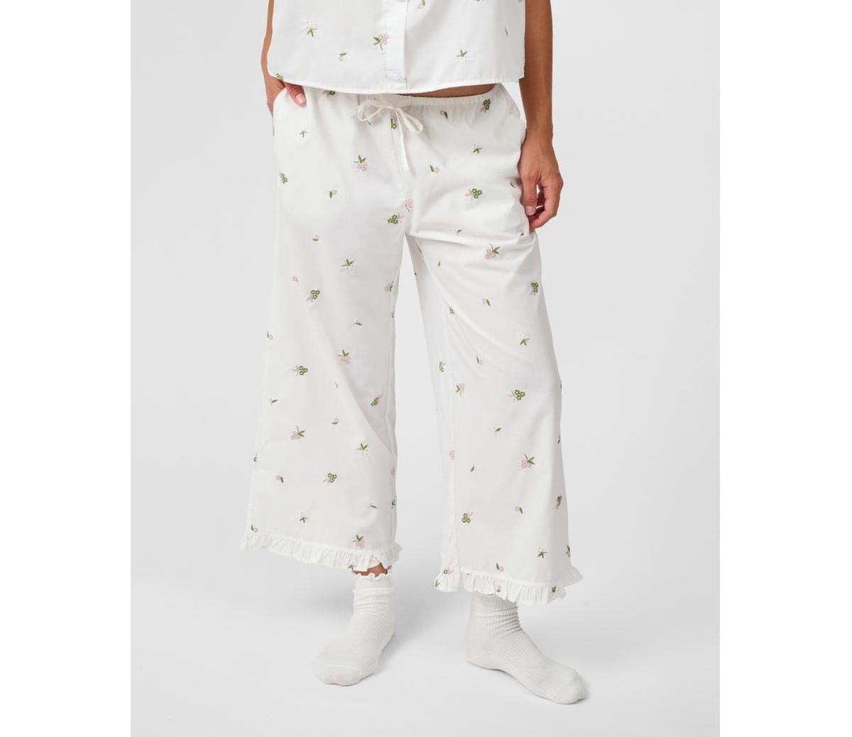 Click here for WeWoreWhat Womens Ruffle Pull-On Pants - Ivory prices