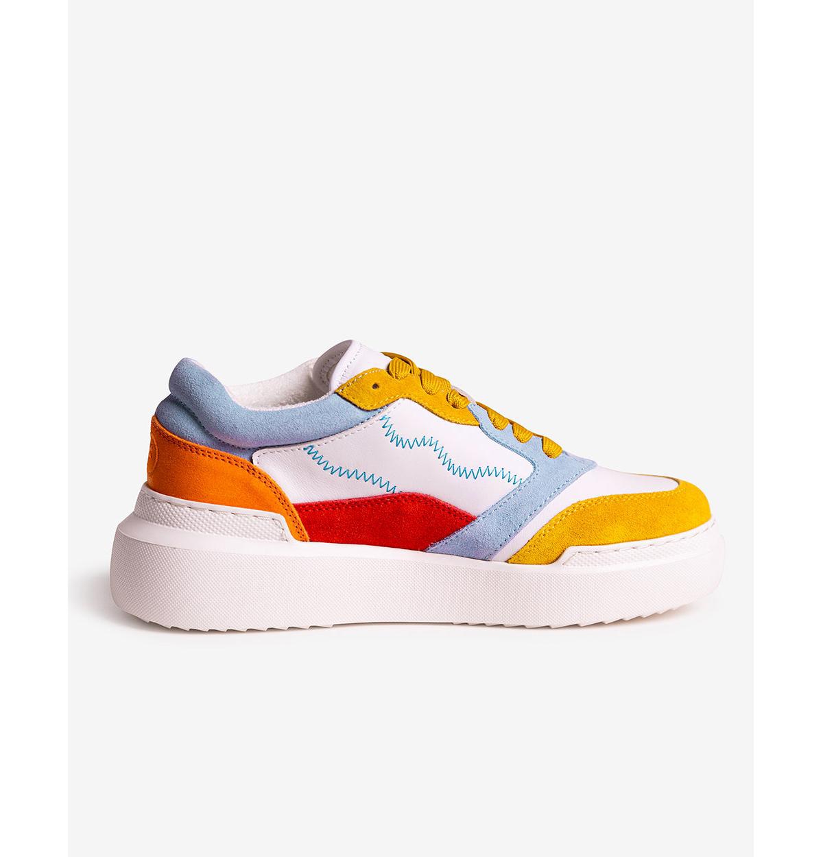 Click here for Freshy Womens Courtster Sneaker - Nautical prices