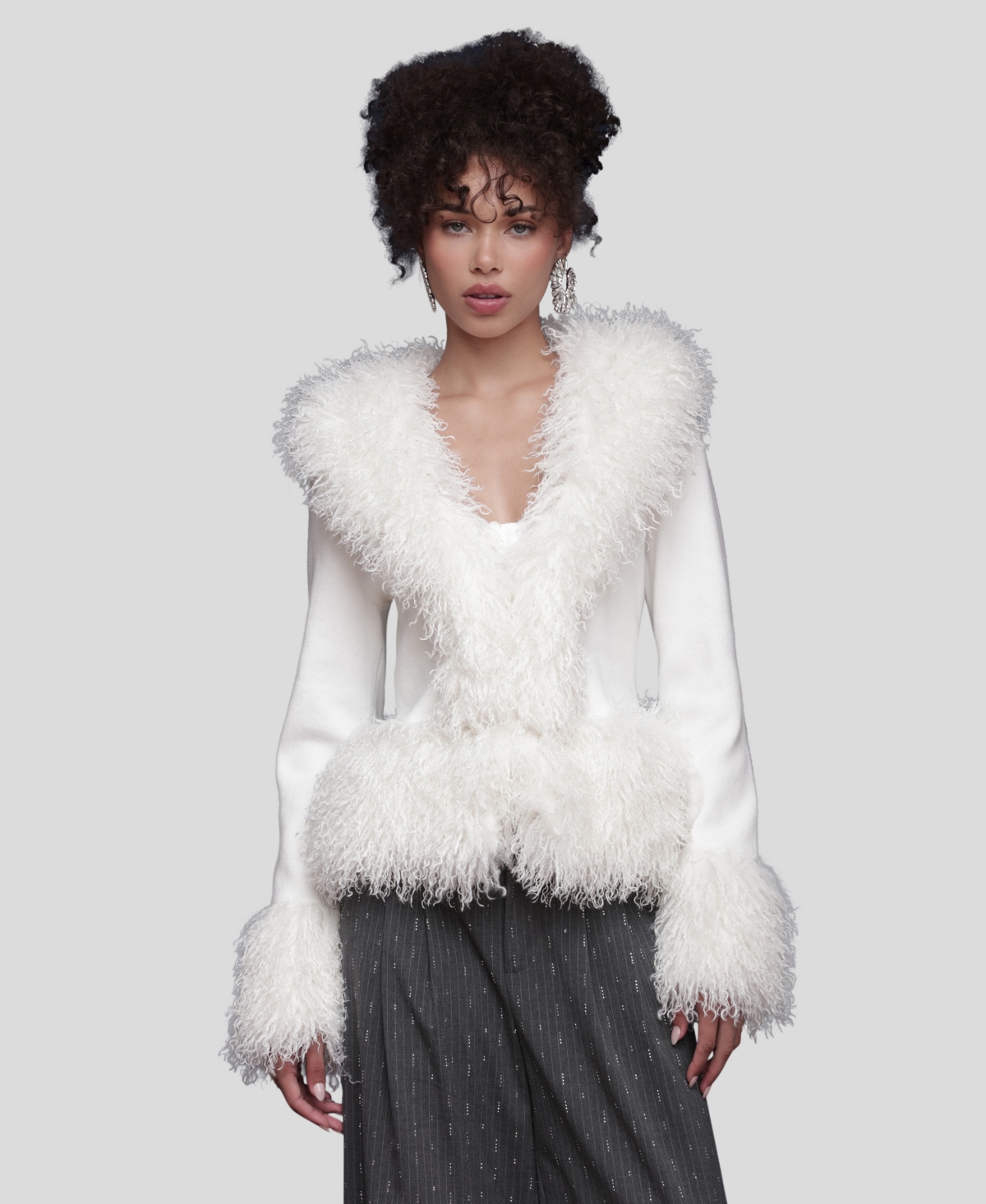 Click here for Avec Les Filles Womens V-Neck Trimmed Cardigan Swe... prices