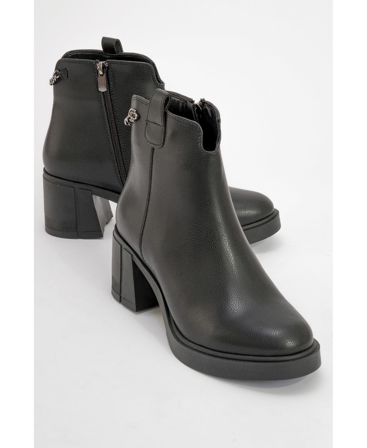 Click here for Prologue Shoes Mier Chunky Boot (Women) - Black fa... prices