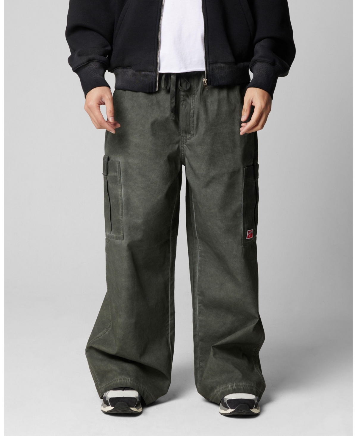 Click here for Loiter Mens Kraven Parachute Pants prices