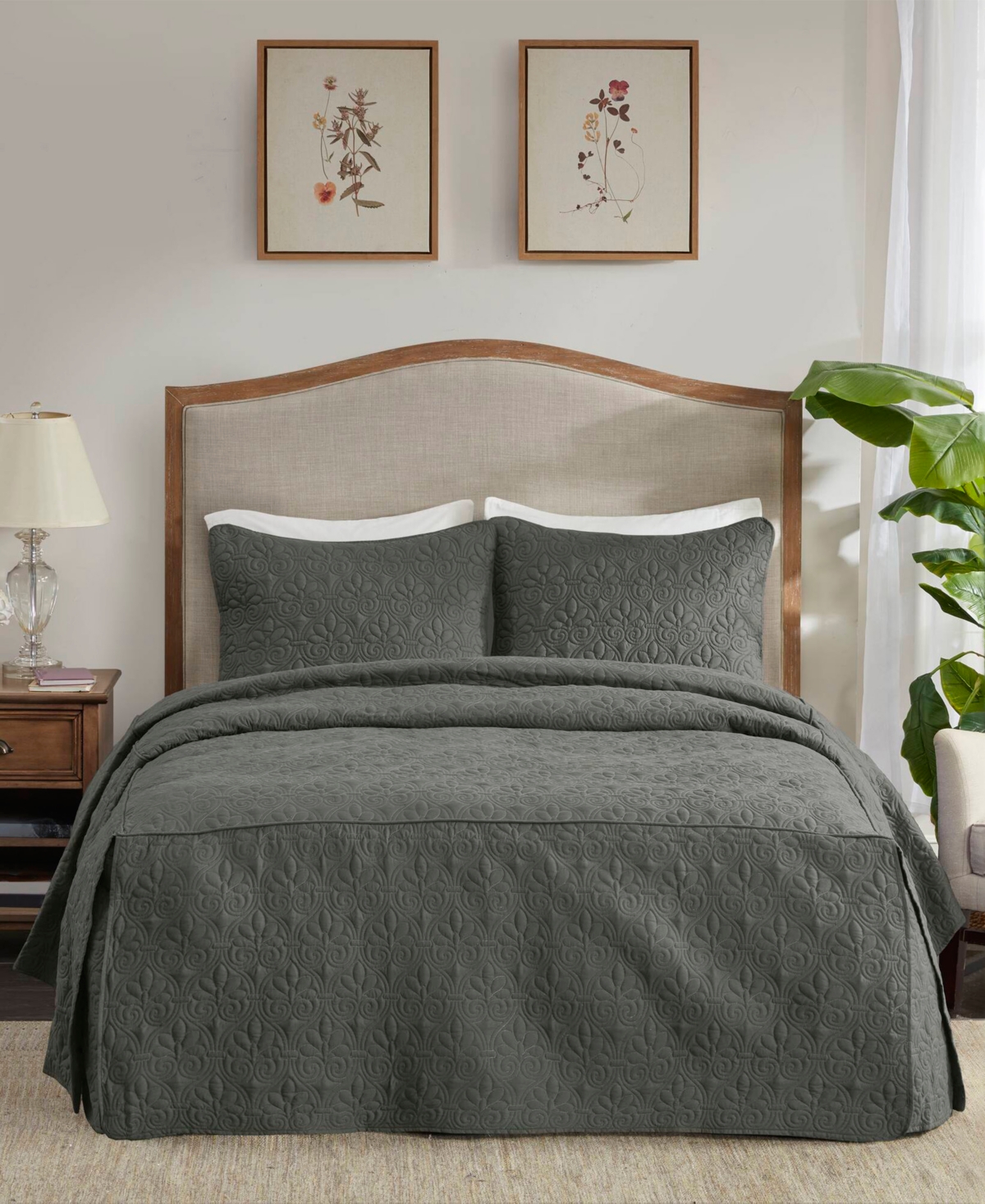 Click here for Madison Park Quebec Open Corner Pleated Quilted Be... prices