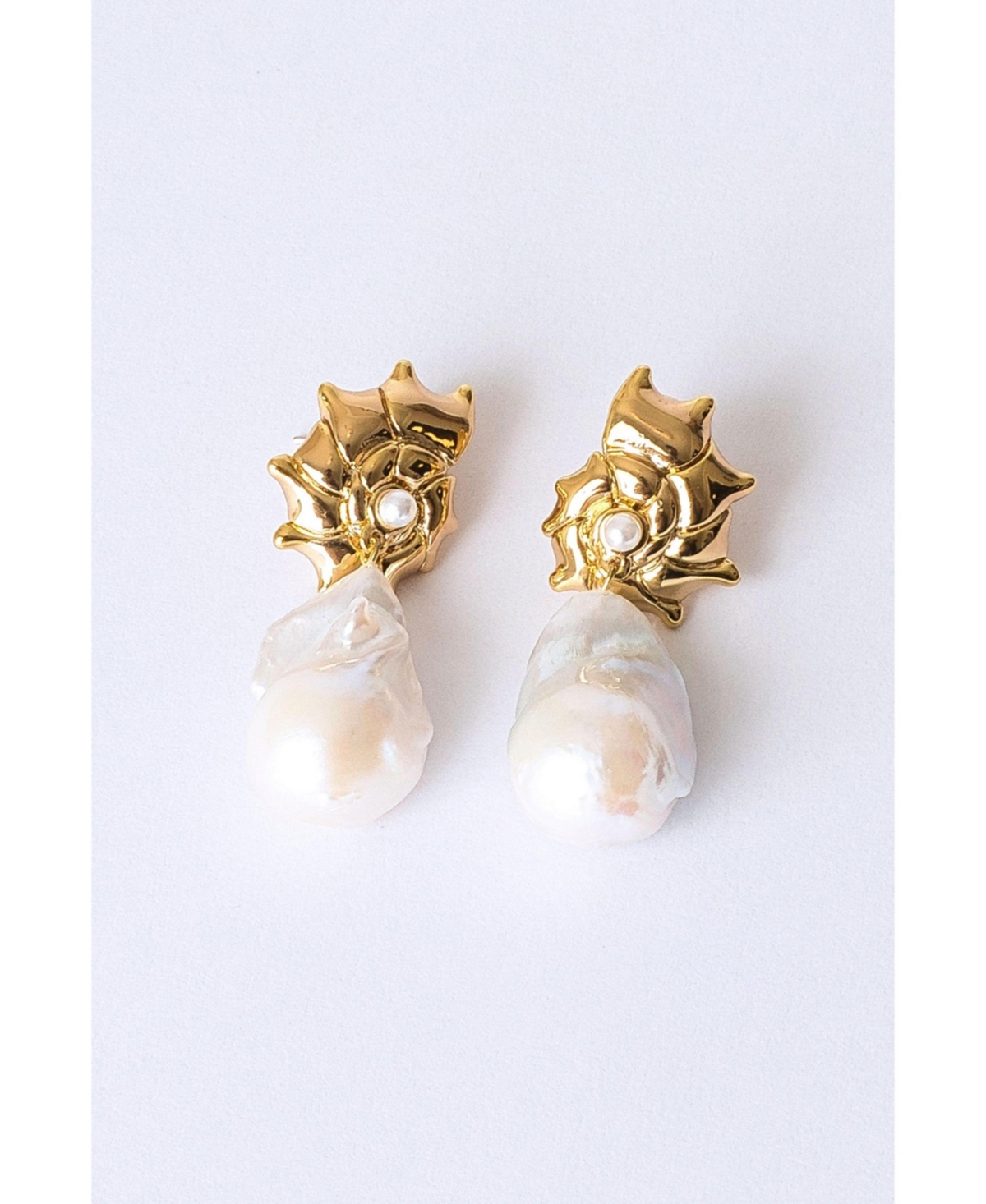 Click here for Classicharms Leah Seashell Freshwater Baroque Pear... prices