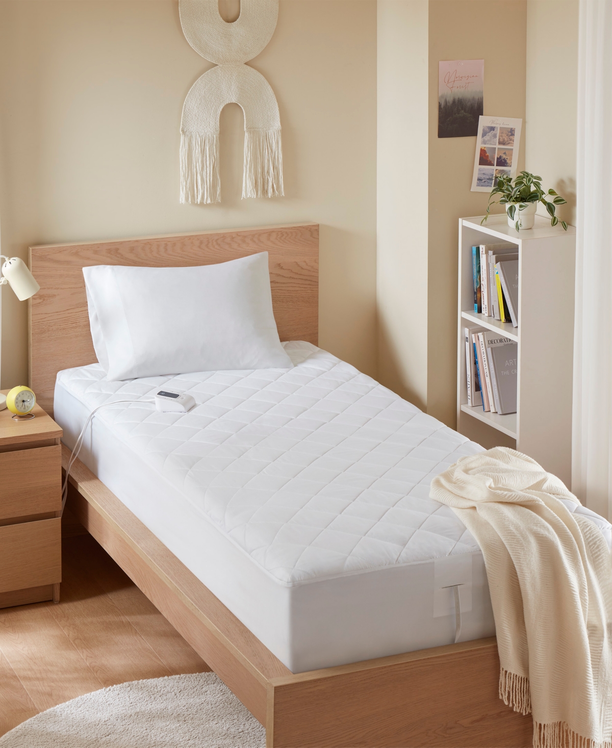 Click here for Serta Microfiber Zoned Heated Mattress Pad  Twin X... prices