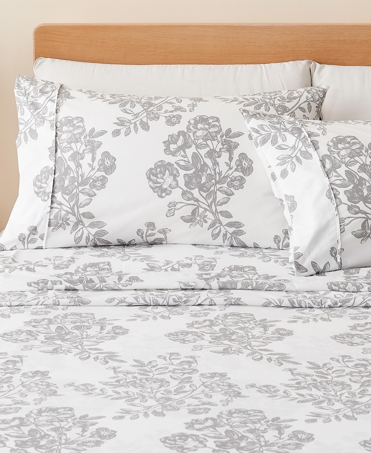 Click here for Linery & Co. Ultra-Soft Brushed Printed Microfiber... prices