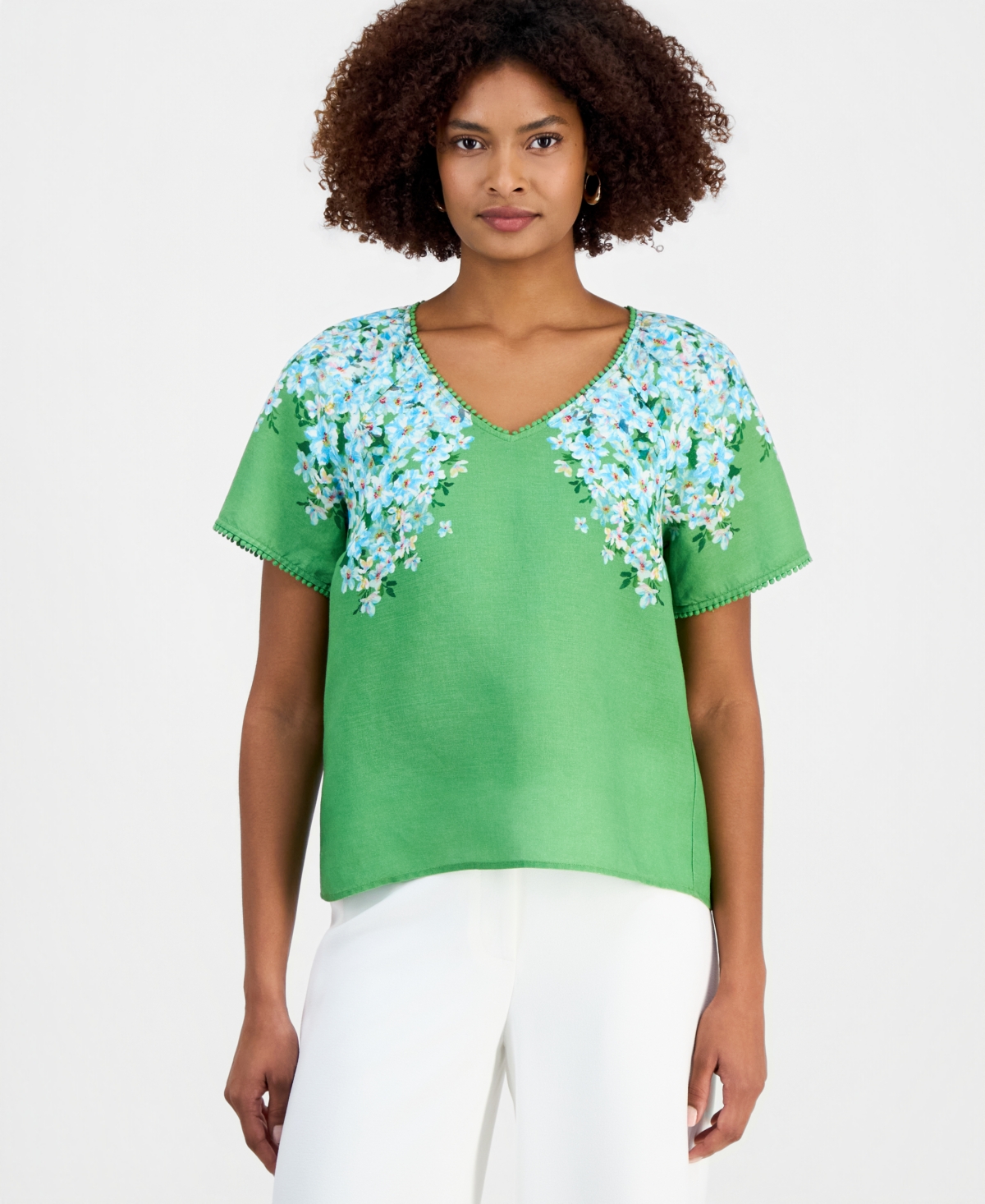 Click here for T Tahari Womens Floral V-Neck Short-Sleeve Top - D... prices