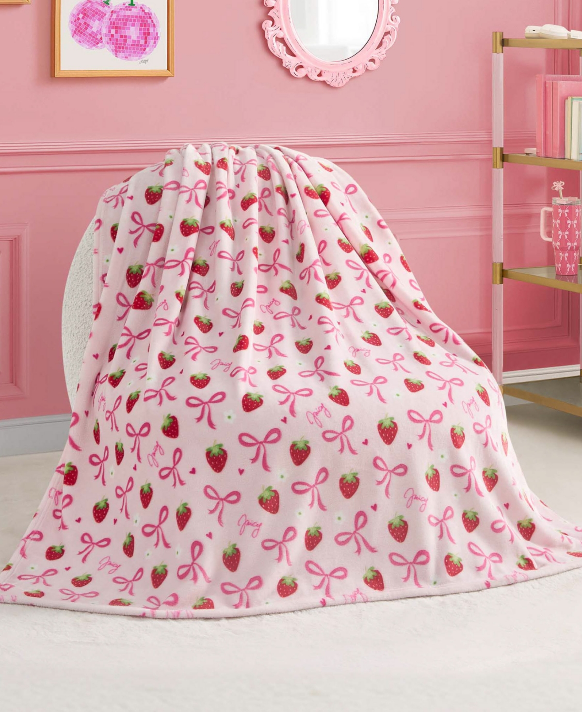 Click here for Juicy Couture Kids Plush Throw  50 x 70 - Bow Berr... prices
