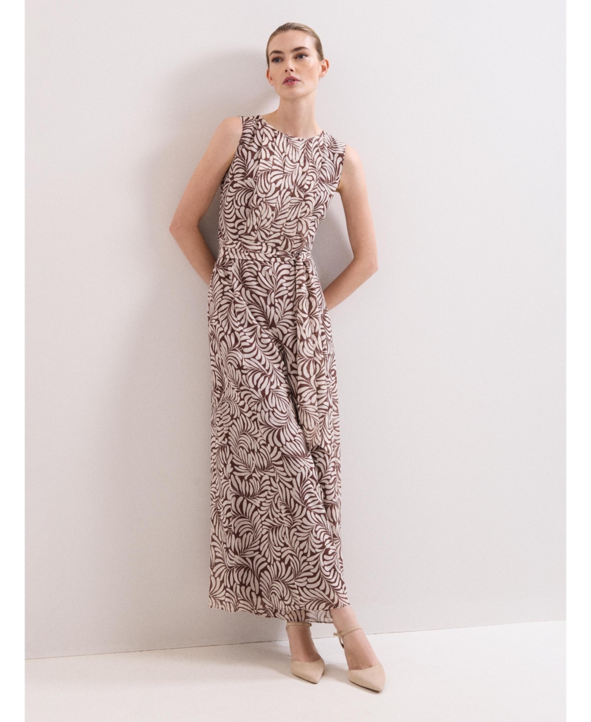 Click here for Phase Eight Womens Janine Leaf Sleeveless Jumpsuit prices