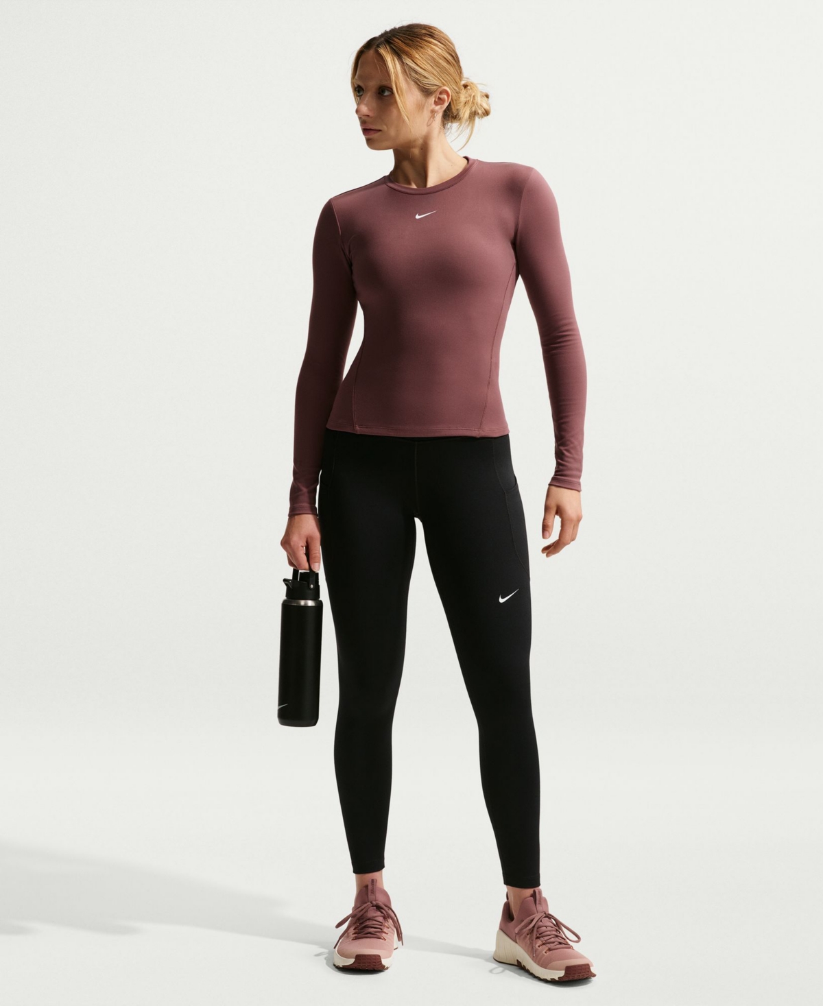 Click here for Nike Womens One High-Waist 7/8-Leggings - Black/Wh... prices