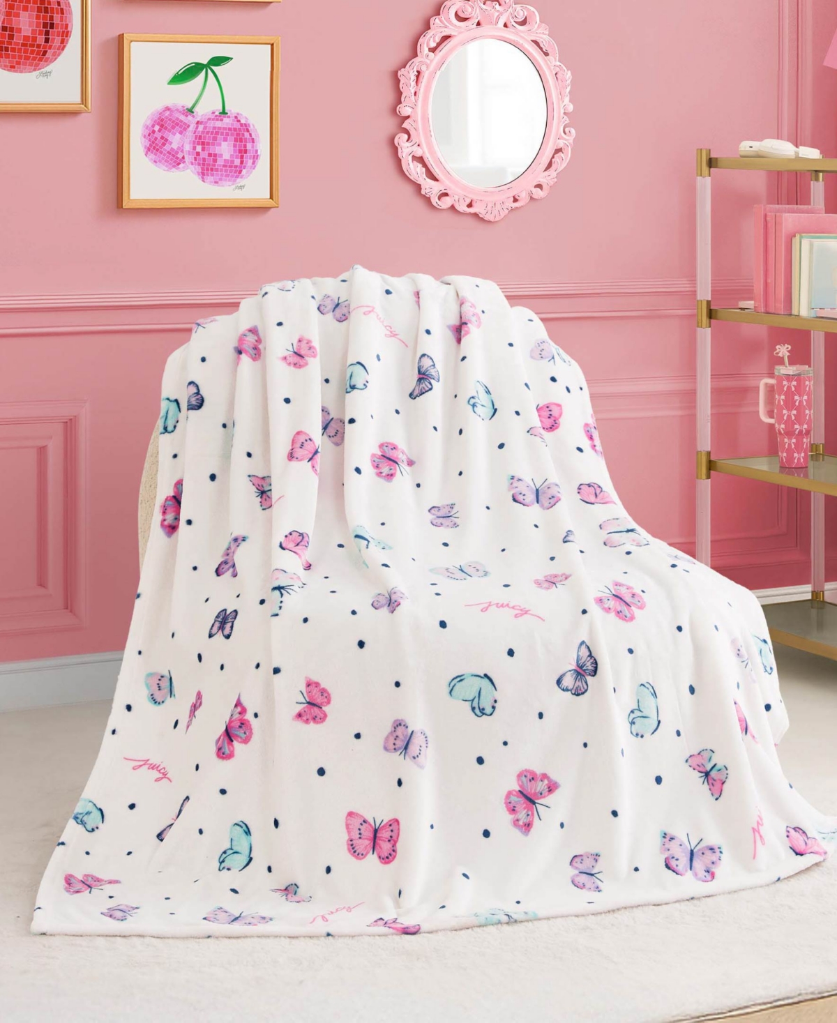 Click here for Juicy Couture Kids Plush Throw  50 x 70 - Flirty H... prices
