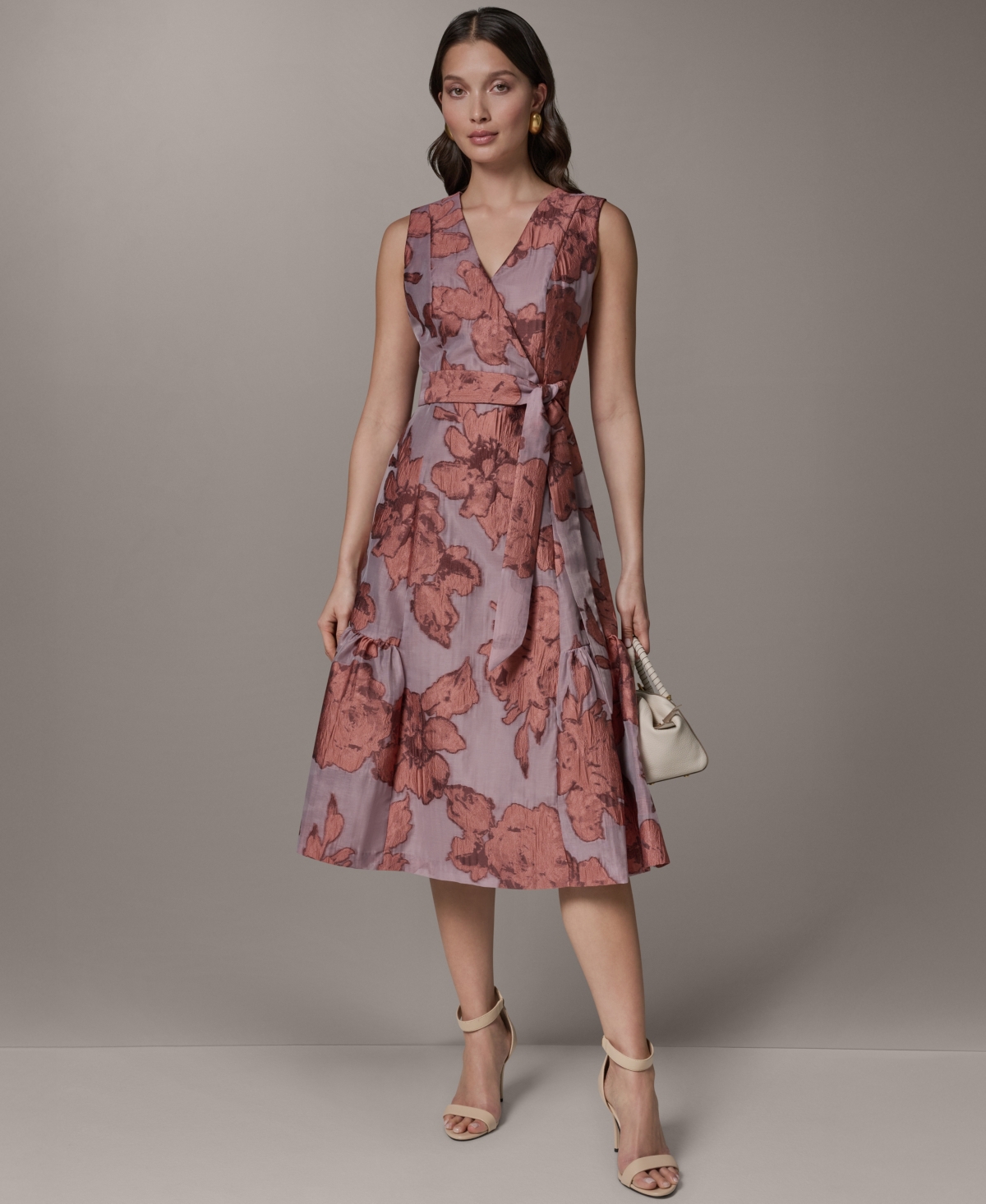 Click here for Donna Karan New York Womens Sleeveless Jacquard Fa... prices