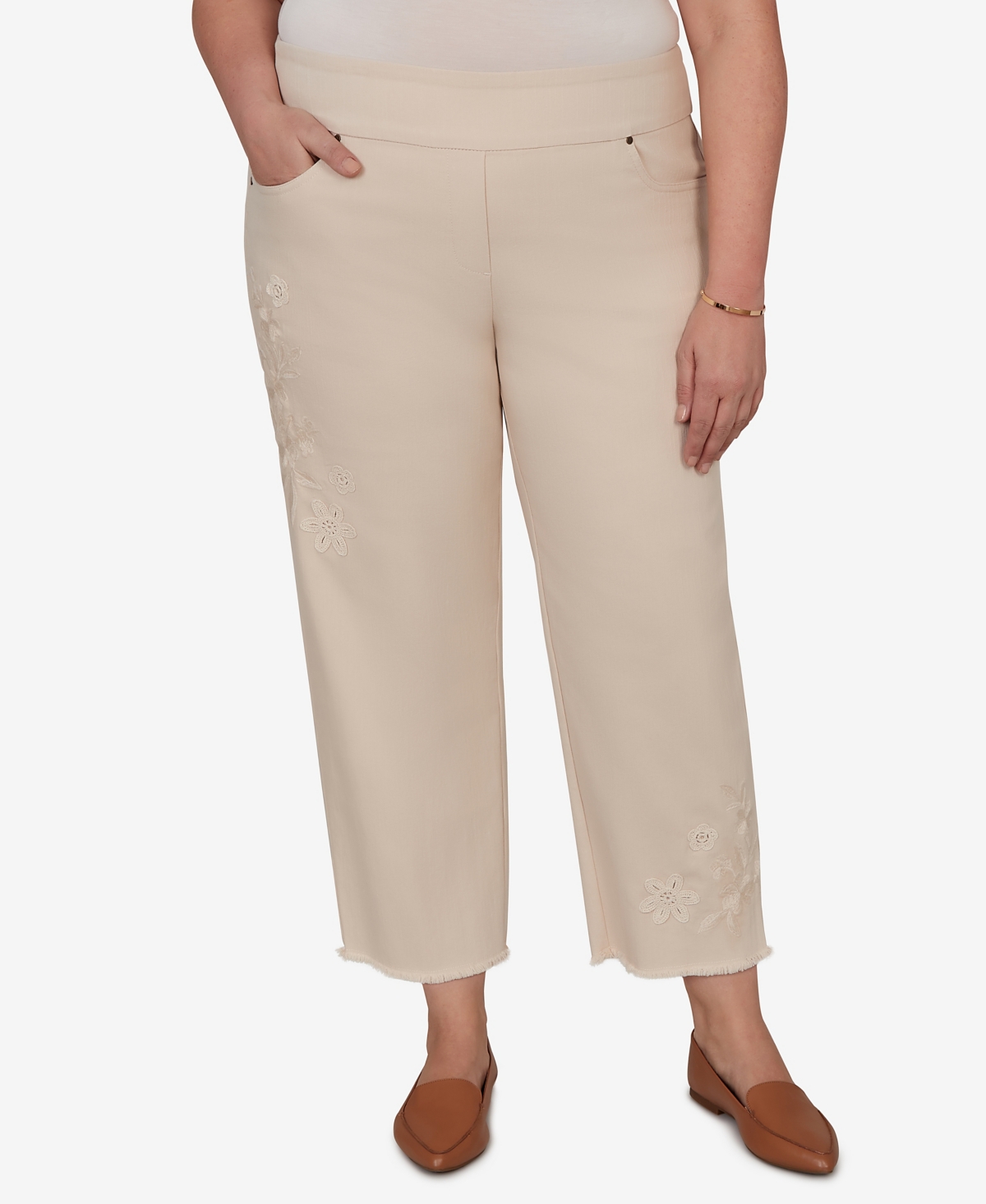 Click here for Alfred Dunner Plus Size Camden Market Tonal Floral... prices