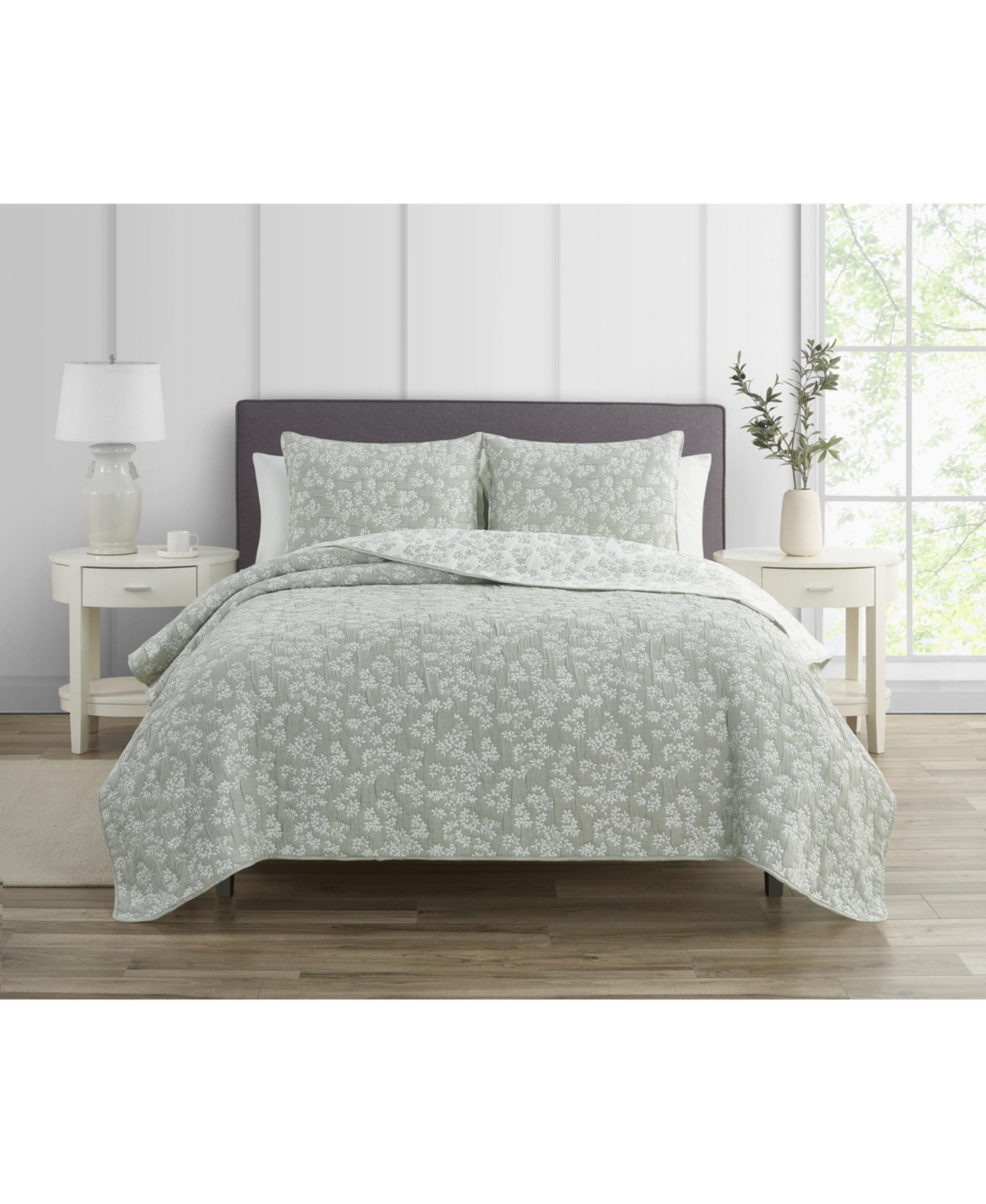 Click here for Cedar Court Annabella 3-Piece All-Season Soft Wove... prices