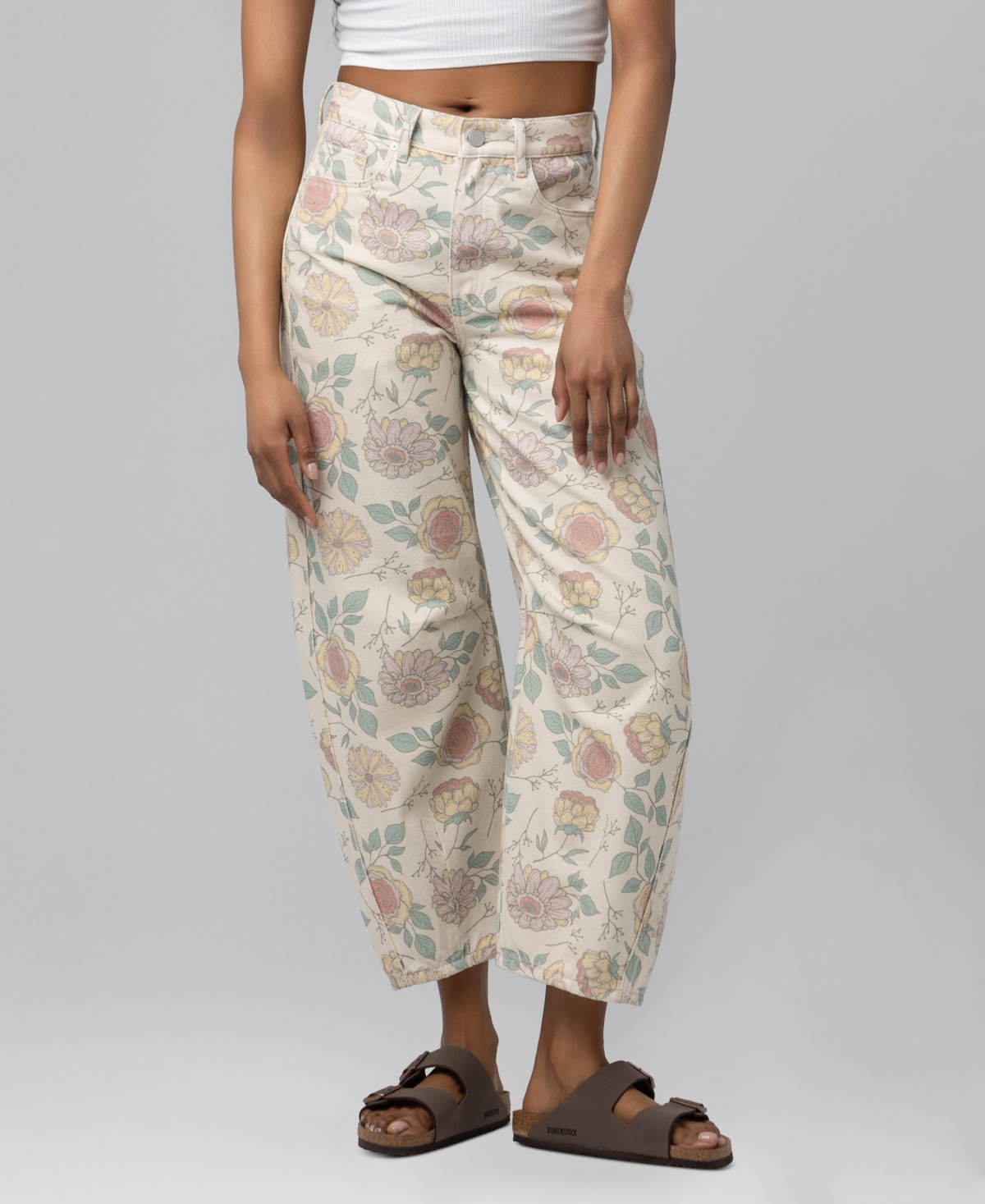 Click here for Blank Nyc Womens Printed High-Rise Barrel-Leg Jean... prices