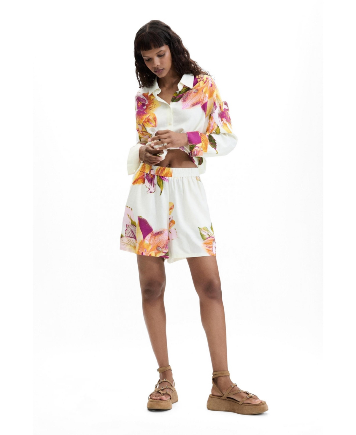 Click here for Desigual Womens Printed Flower Shorts - Off white prices
