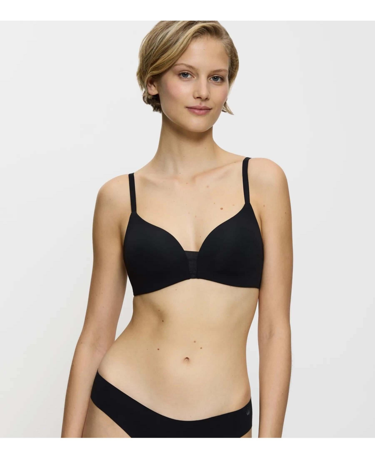 Click here for Triumph Womens Flex Smart - Black prices