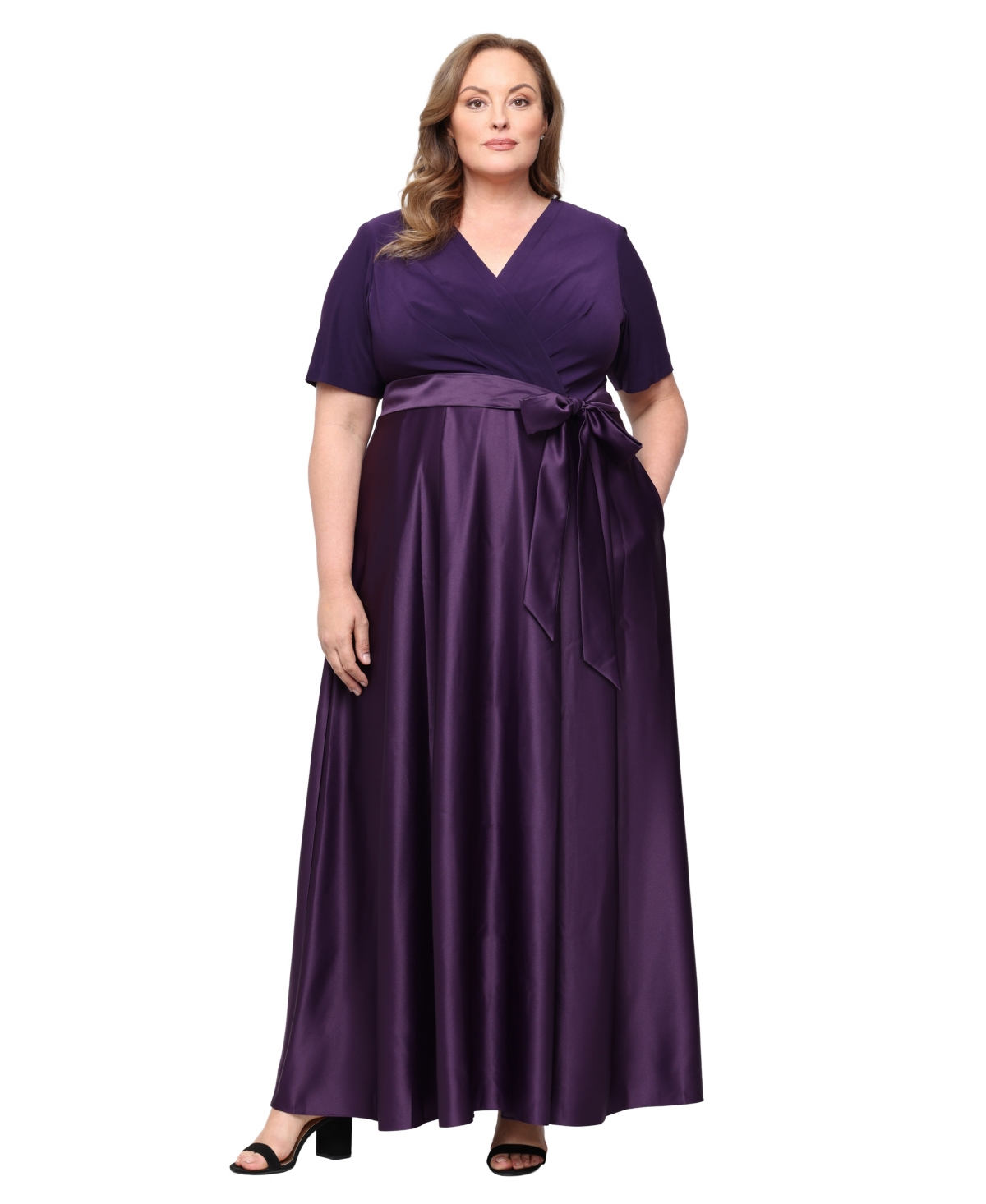 Click here for Alex Evenings Plus Size Matte Jersey V-Neck Ball G... prices