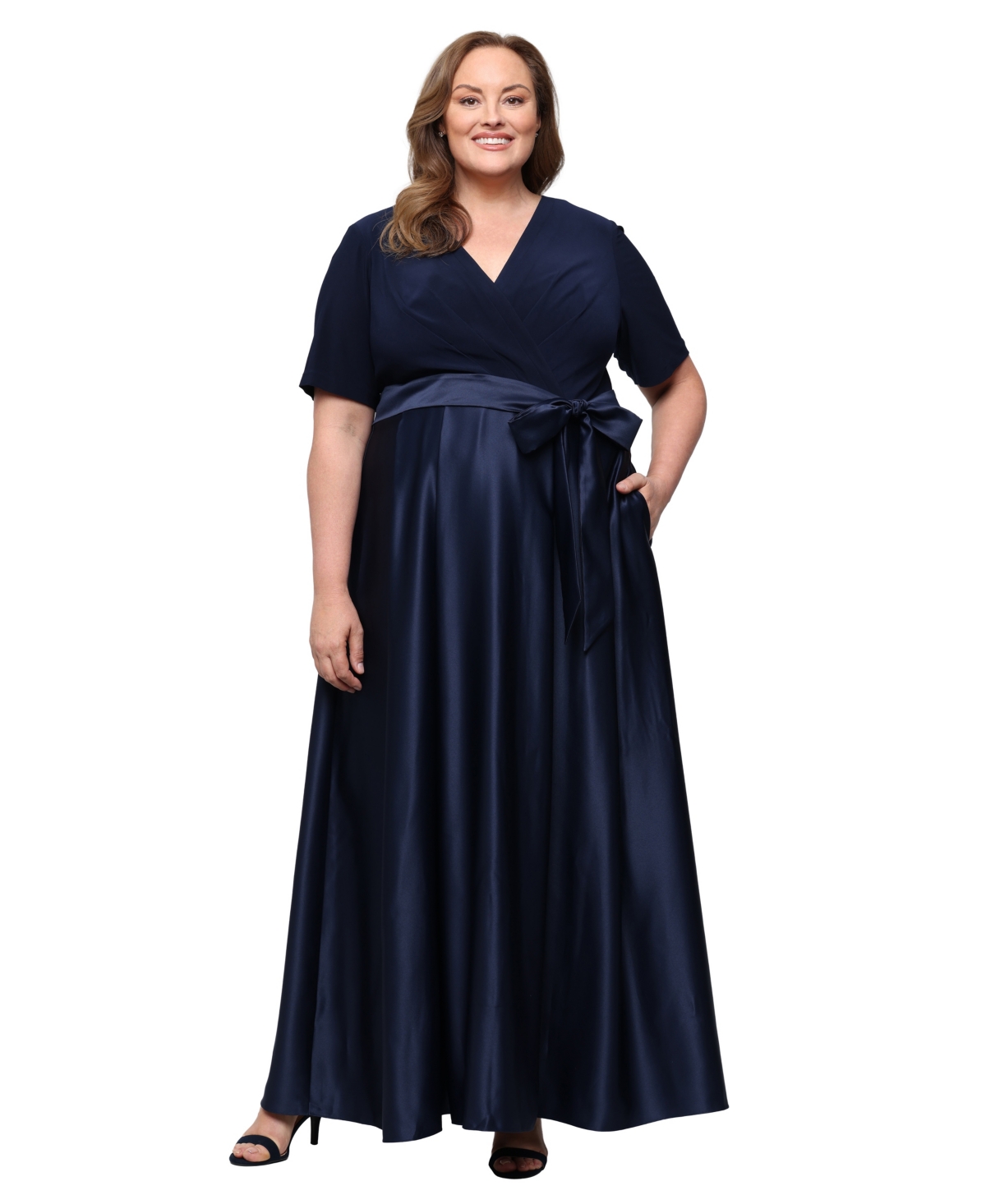 Click here for Alex Evenings Plus Size Matte Jersey V-Neck Ball G... prices