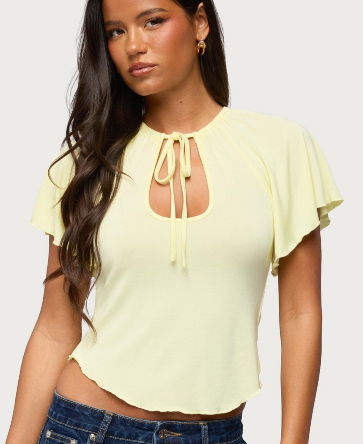 Click here for Edikted Womens Roye Keyhole Tie-Front Flutter Top... prices
