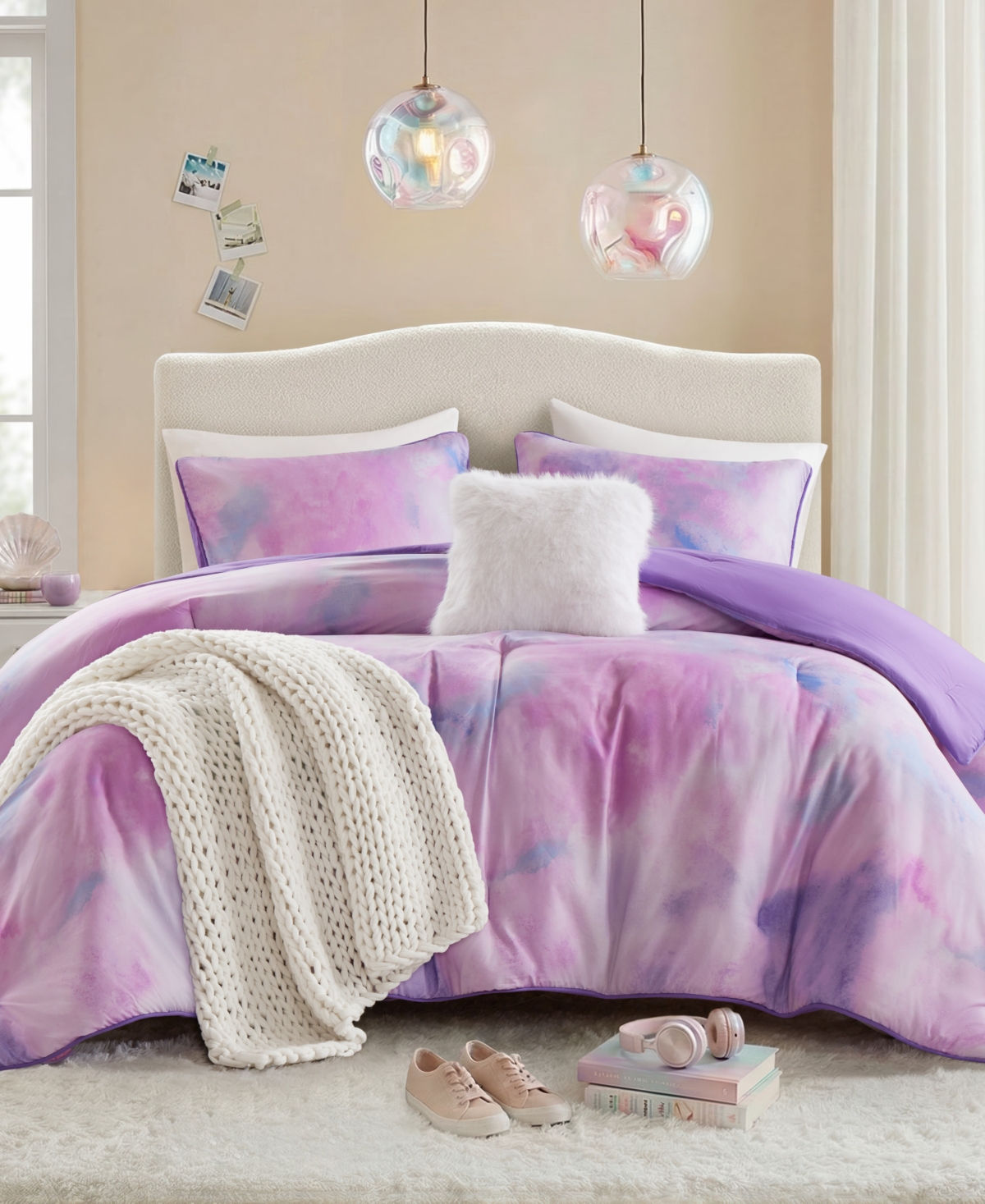 Click here for Intelligent Design Cassiopeia Watercolor Tie Dye 4... prices