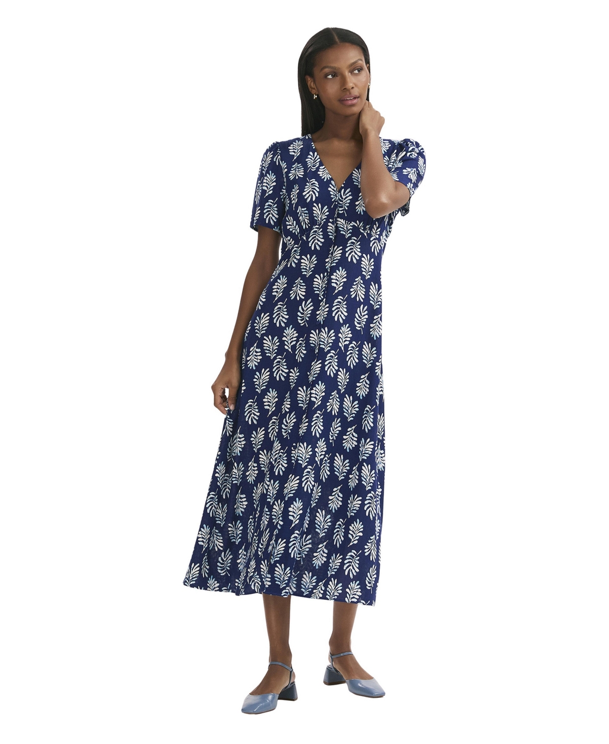 Click here for Finery London Womens Martina Printed Crepe Midi Dr... prices