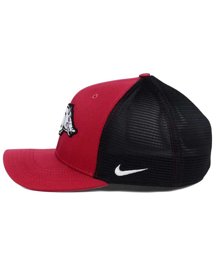 Nike Arkansas Razorbacks Aero Bill Mesh Swooshflex Cap & Reviews ...