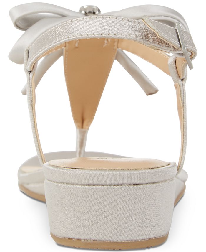 Badgley Mischka Talia Pearl Bow Sandals, Little Girls (11-3) & Big ...