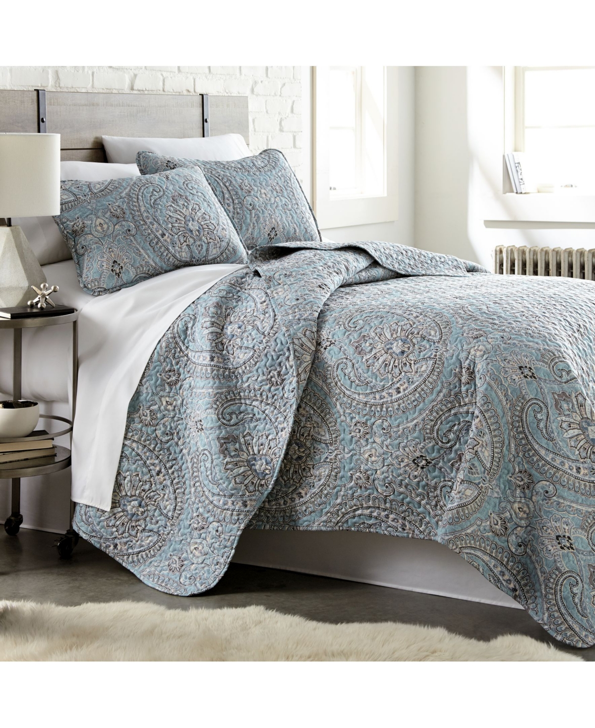 Click here for Southshore Fine Linens Classic Paisley 3-Pc. Quilt... prices
