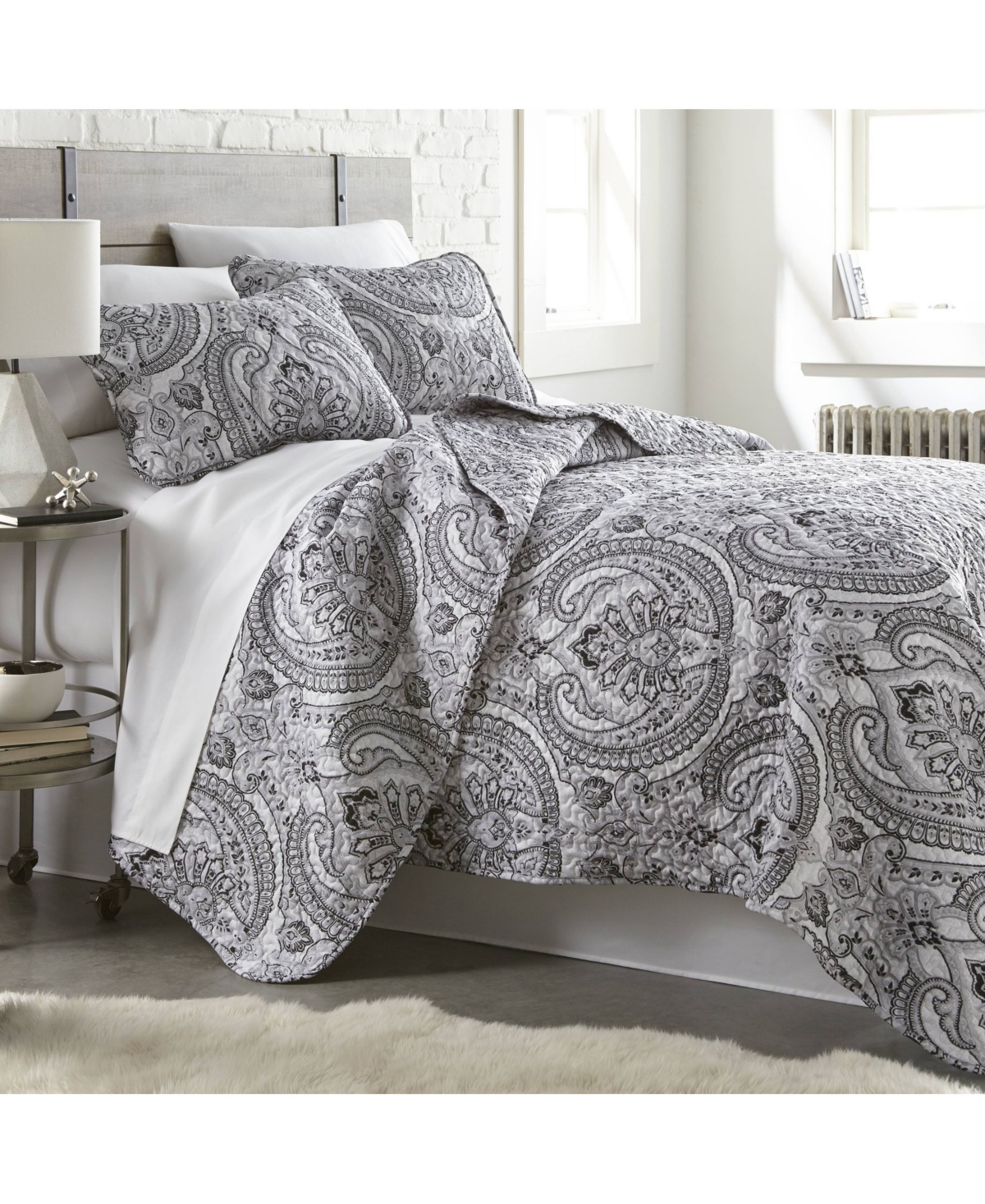 Click here for Southshore Fine Linens Classic Paisley 3-Pc. Quilt... prices