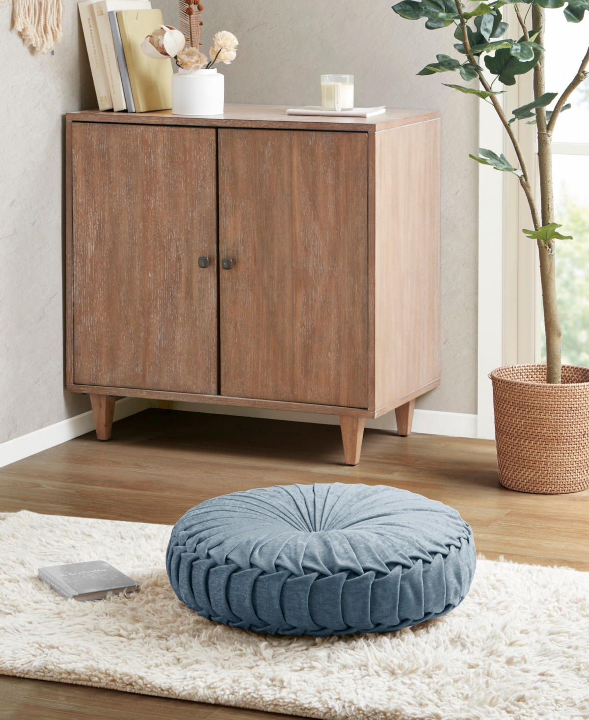 Click here for Intelligent Design Loretta Chenille Decorative Flo... prices
