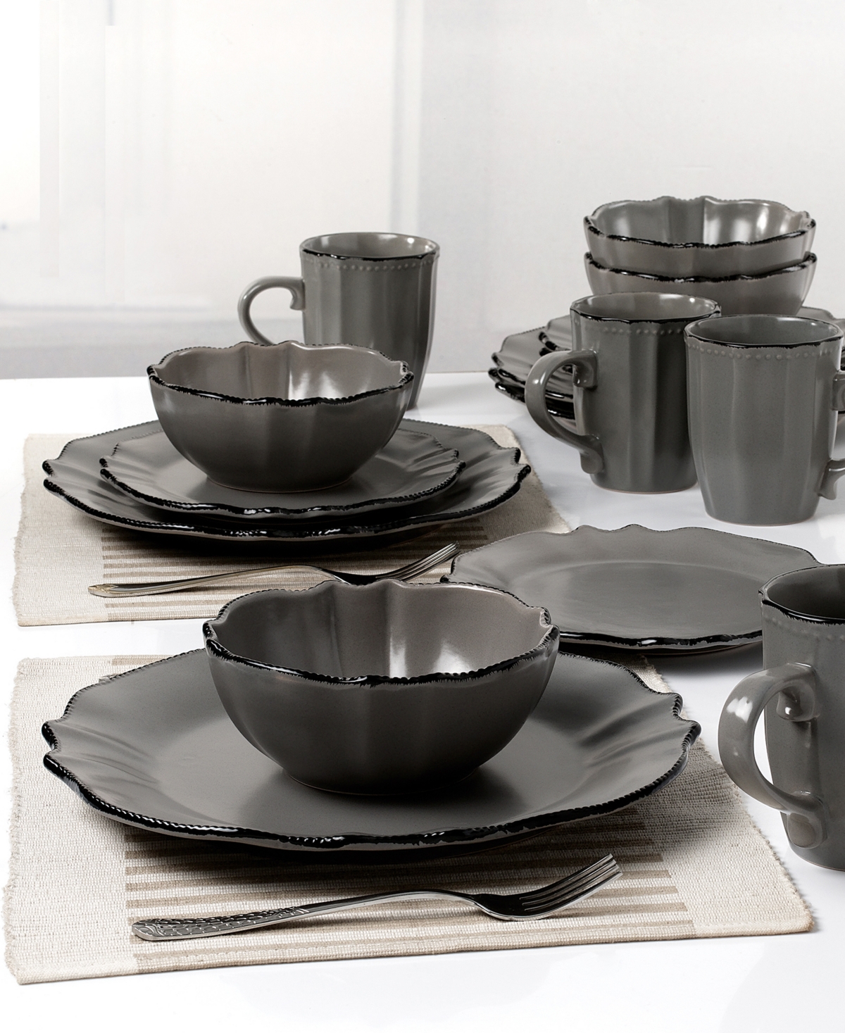Lorren Home Trends Scalloped Edge 16 Piece Service for 4 Dinnerware Set ...