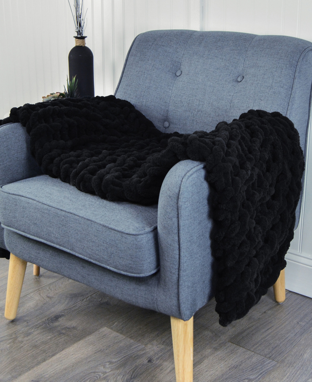 Click here for Donna Sharp Chenille Knitted Throw  40 x 50 - Blac... prices