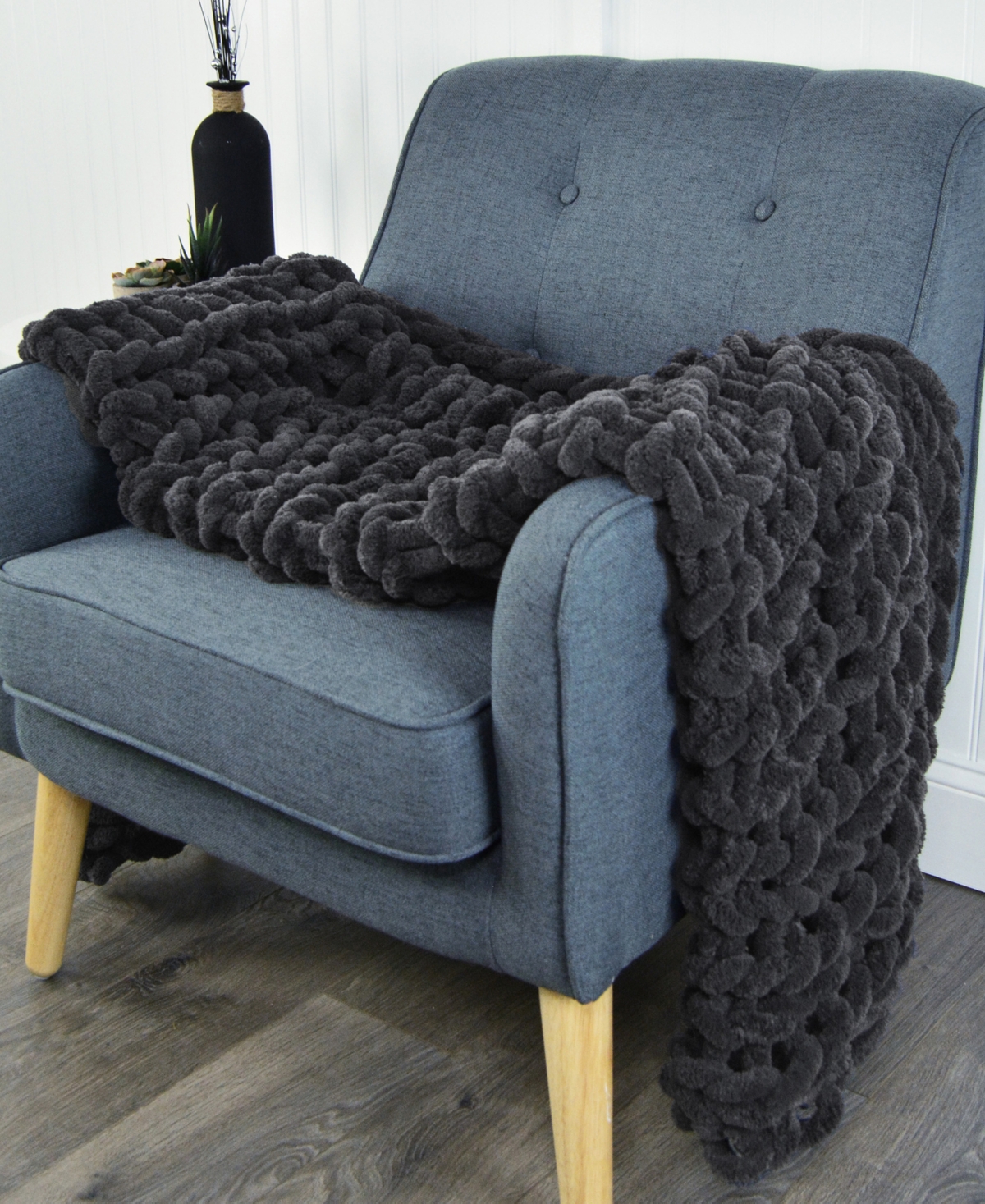 Click here for Donna Sharp Chenille Knitted Throw  40 x 50 - Gray prices