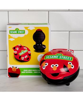 Uncanny Brands Elmo Mini Waffle Maker - Sesame Street Kitchen Appliance ...
