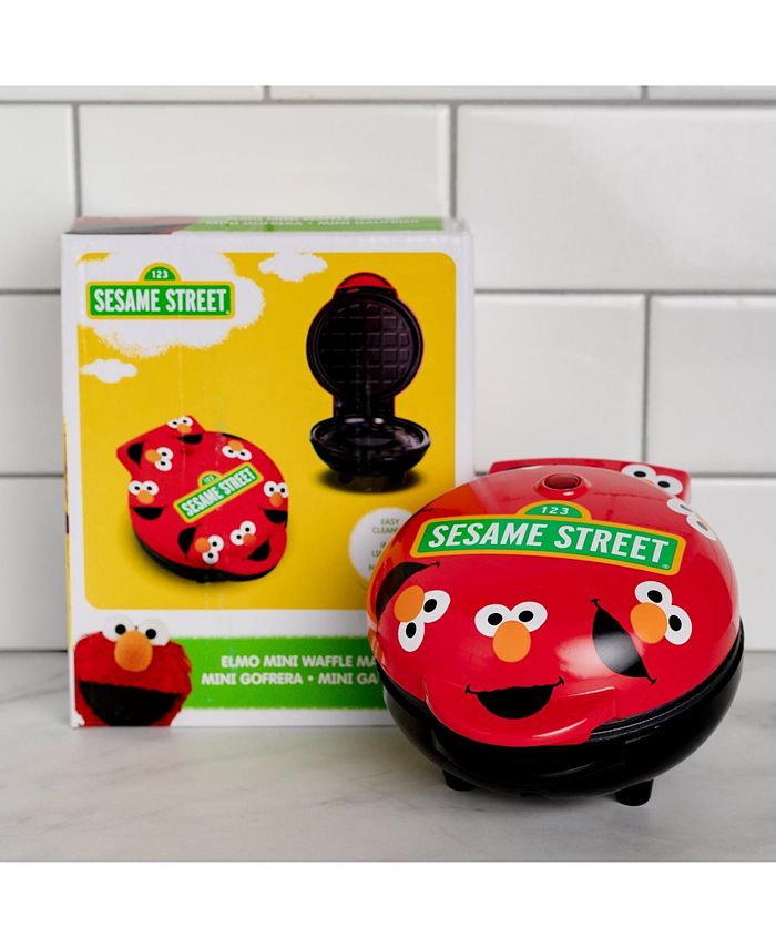 Uncanny Brands Elmo Mini Waffle Maker - Sesame Street Kitchen Appliance ...