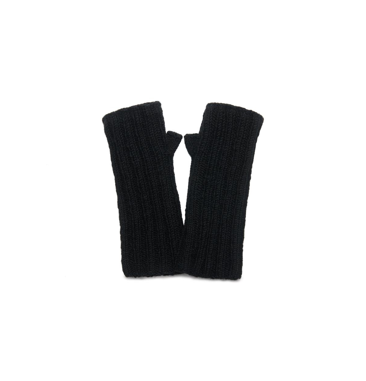 Click here for Feelgoodz Women s Artisan Hand-Knit Denali Ribbed... prices