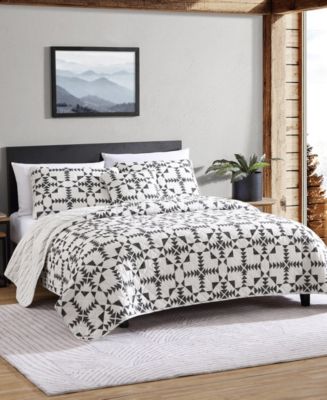 CLOSEOUT! Eddie Bauer Arrowhead Cotton Reversible 4-Pc. Quilt Set, Full ...