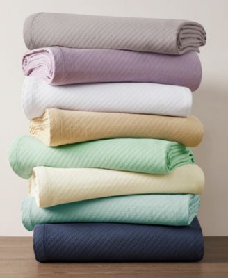 Click here for Madison Park Liquid Cotton Blankets prices
