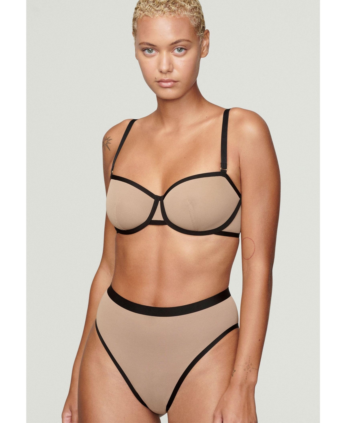 Click here for Cuup The Balconette - Mesh - Taupe black prices