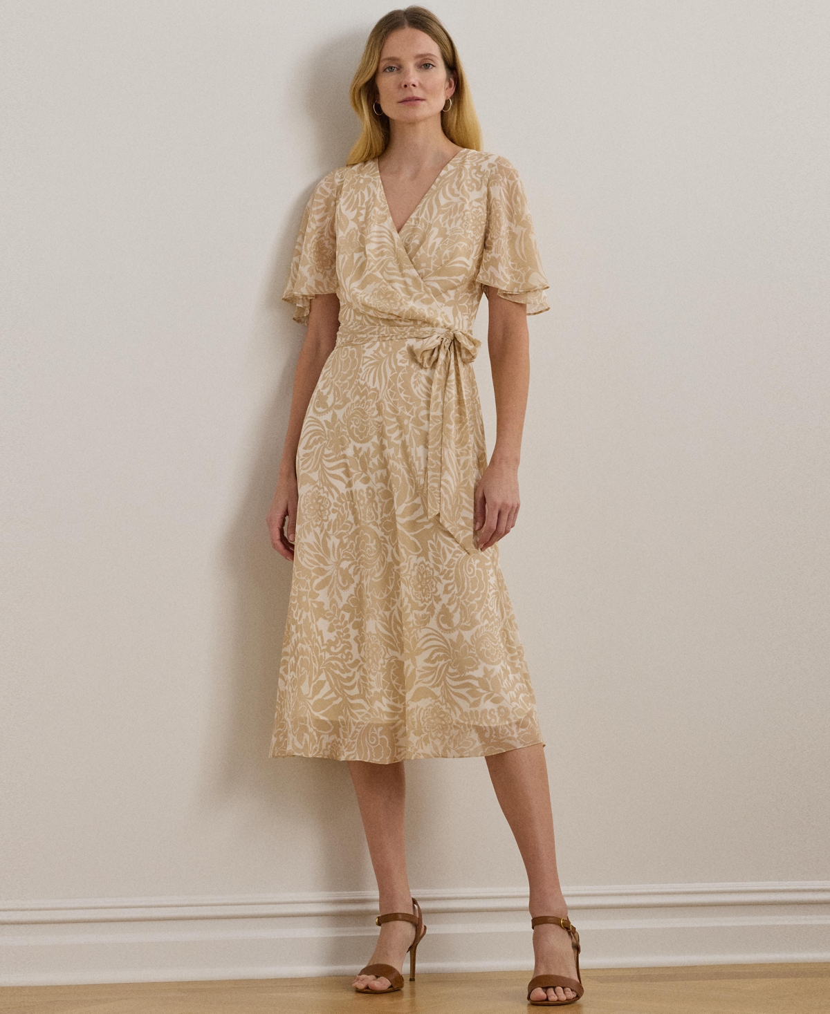 Click here for Lauren Ralph Lauren Womens Floral Belted Crinkle G... prices
