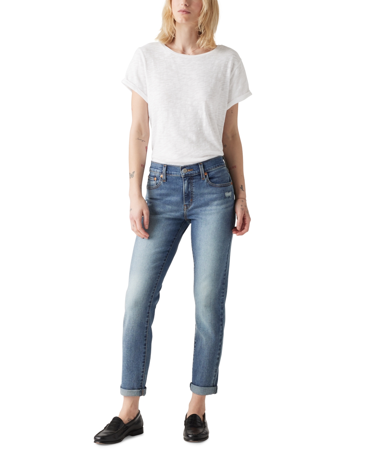 Levis Womens Mid Rise Boyfriend Jean  29  Blue
