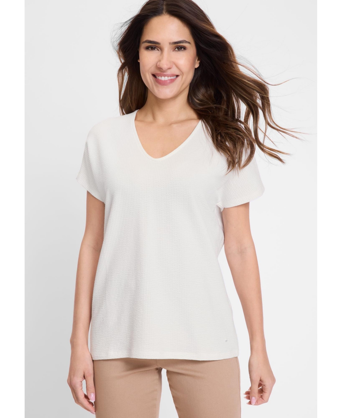 Click here for Olsen Womens Seersucker V-Neck T-Shirt - Off white prices