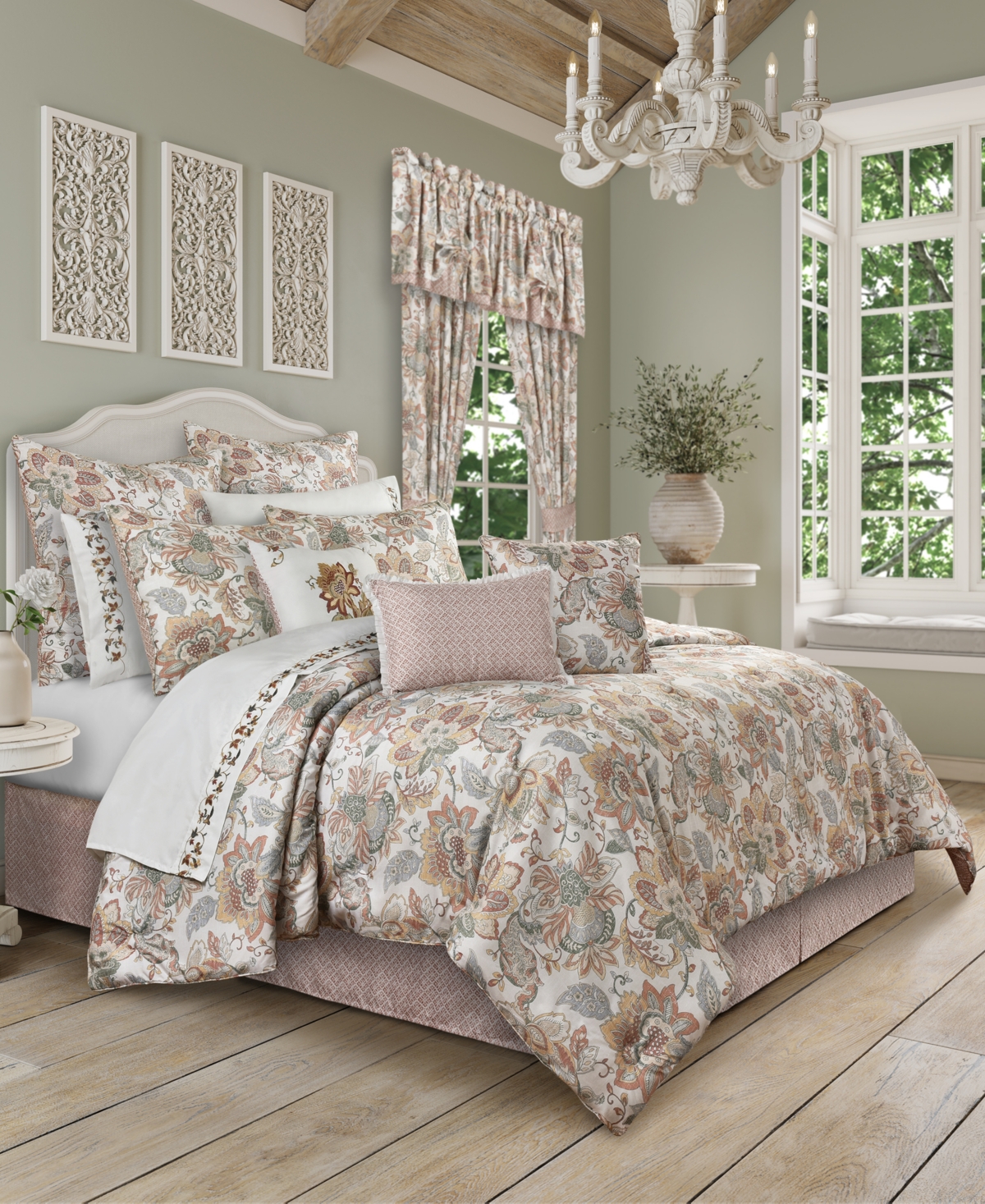 Click here for Royal Court Janessa Jacobean 4-Pc. Comforter Set... prices